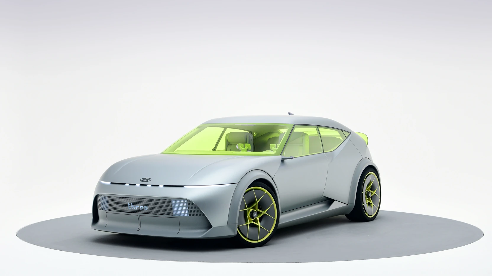 Hyundai präsentiert das vollelektrische Konzept THREE auf der IAA ...